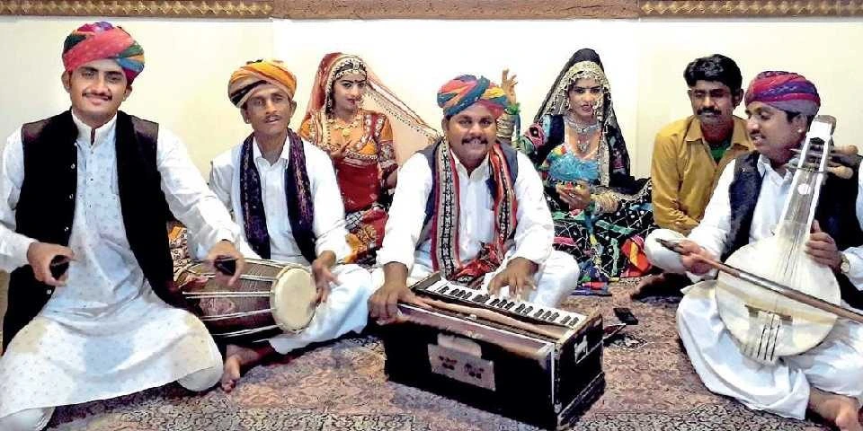 Top 10 Traditional Singing Groups in India: Musical Heritage